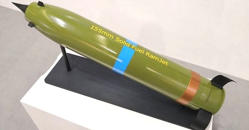 General Dynamics presenta nuevo proyectil de largo alcance que utiliza ...