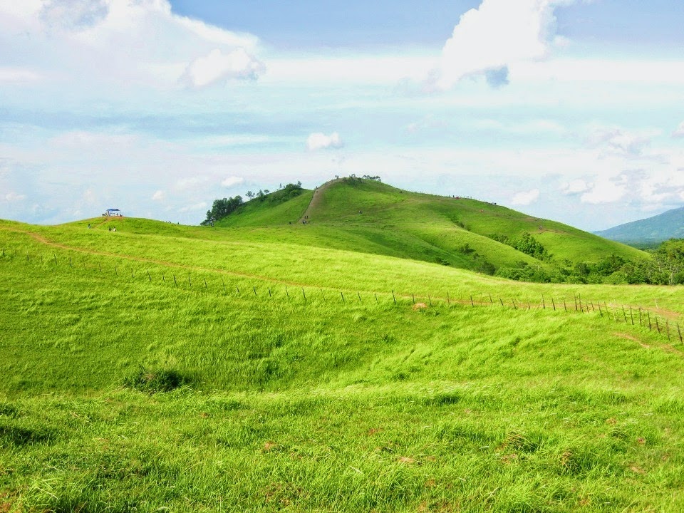 Jªb Tªk Hªi Jªªn, Livε Whilε Wε'rε YǒunG ☺☺☺: Bukit Di Desa Tampang