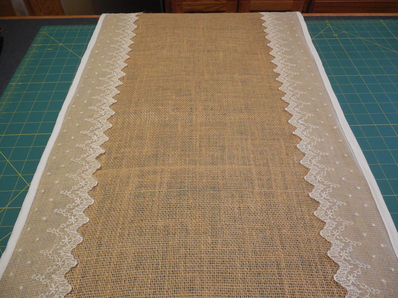 Fabric Obsession: BURLAP & LACE TABLE RUNNER TUTORIAL