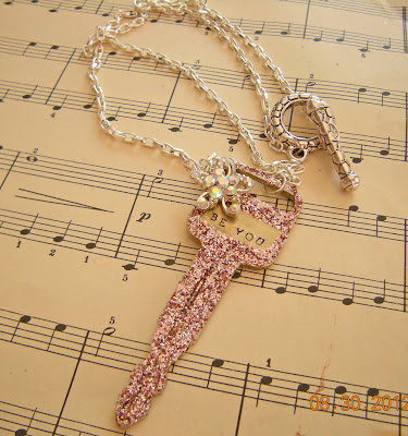 Lis Dunn Designs: DIY Up-cycled Key Necklace ON THE CHEAP