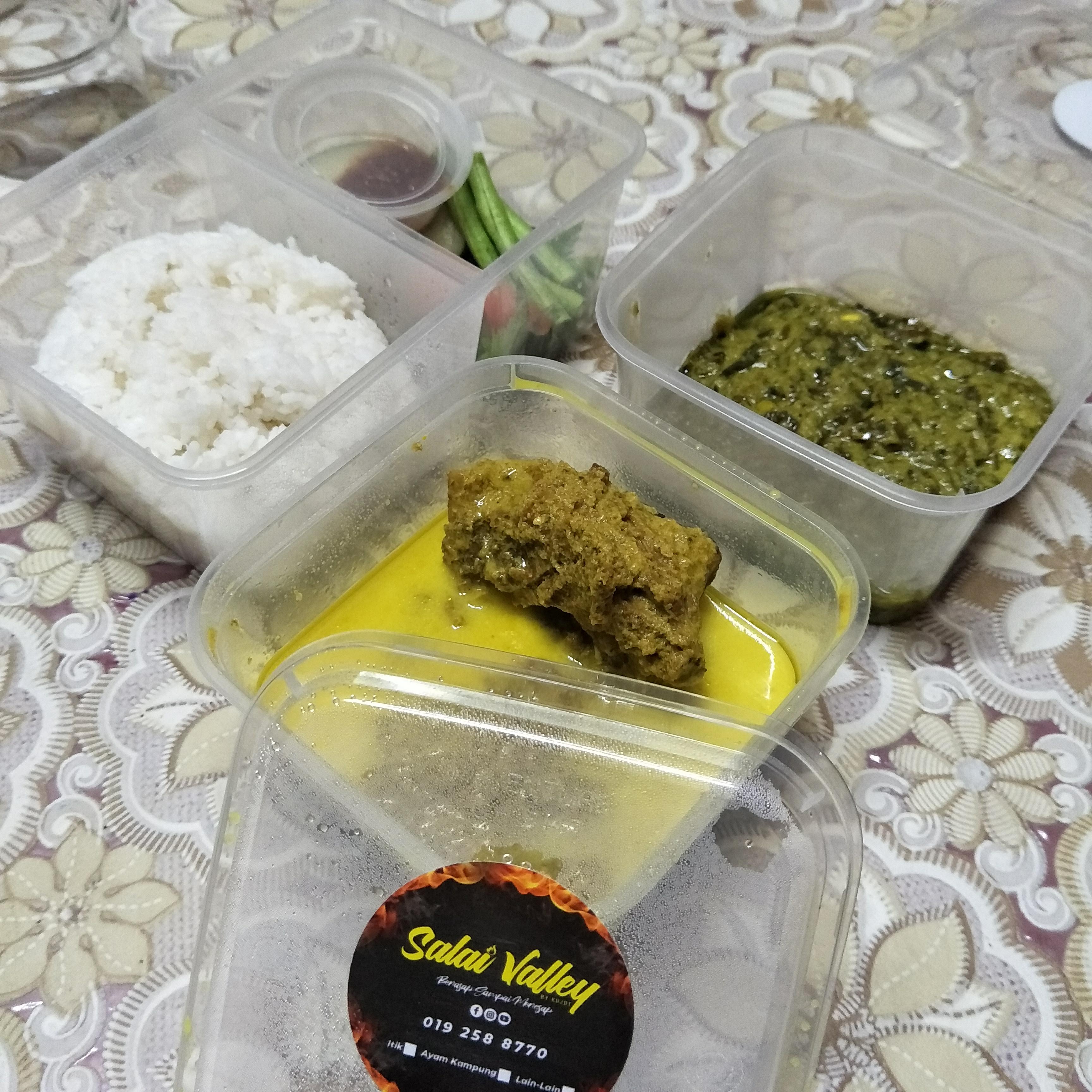 LOMAK CILI API ITIK SALAI DAN SAMBAL TEMPOYAK DAUN KAYU TAPAU DARI ...