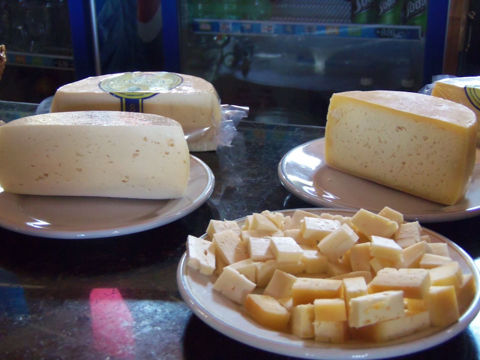Produção de queijo na Fazenda do Engenho no Complexo do Caraça ...