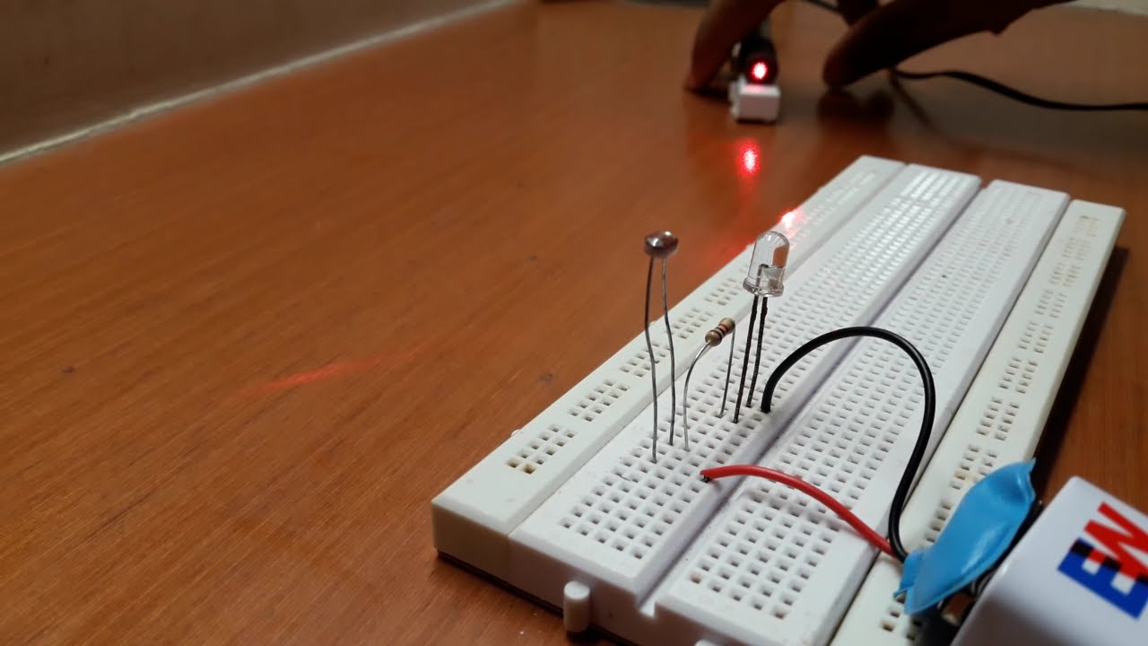 Simple LDR circuit for light sensing (DAY/NIGHT) illumination control