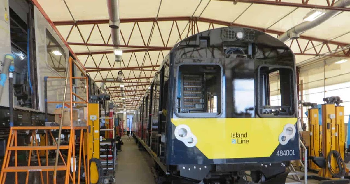 FOCUS TRANSPORT: Vivarail Class 484 Train Issues Delay Island Line ...
