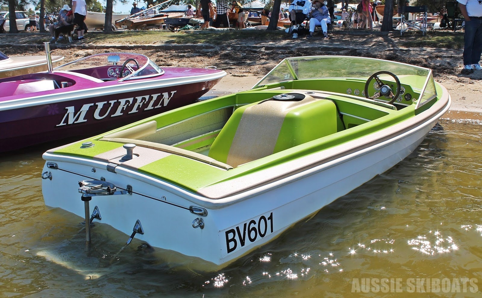 AUSSIE SKIBOATS: spotted; SKICRAFT CLINKER (aka Mk.1)