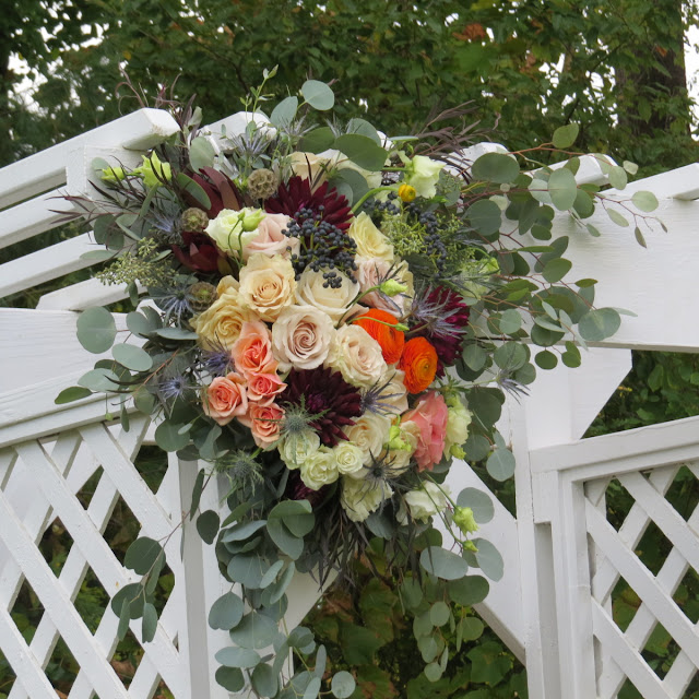 DesignsandEvents: Fall Flowers for an October Wedding