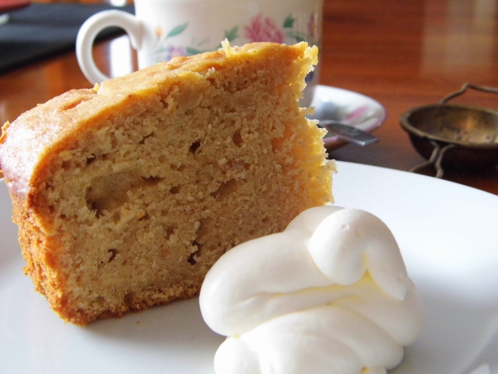 One Mother Hen: Apple and roasted quince cake