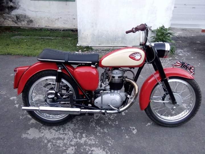 Dijual Motor Klasik BSA 350 Simpenan Mbahku | Otomotif Langka ...