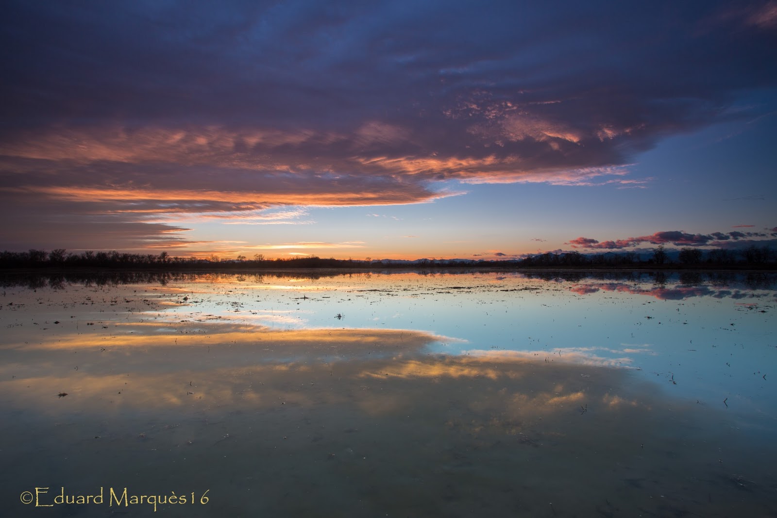 Fotografia Nocturna de l'Empordà: Evolució d'un crepuscle