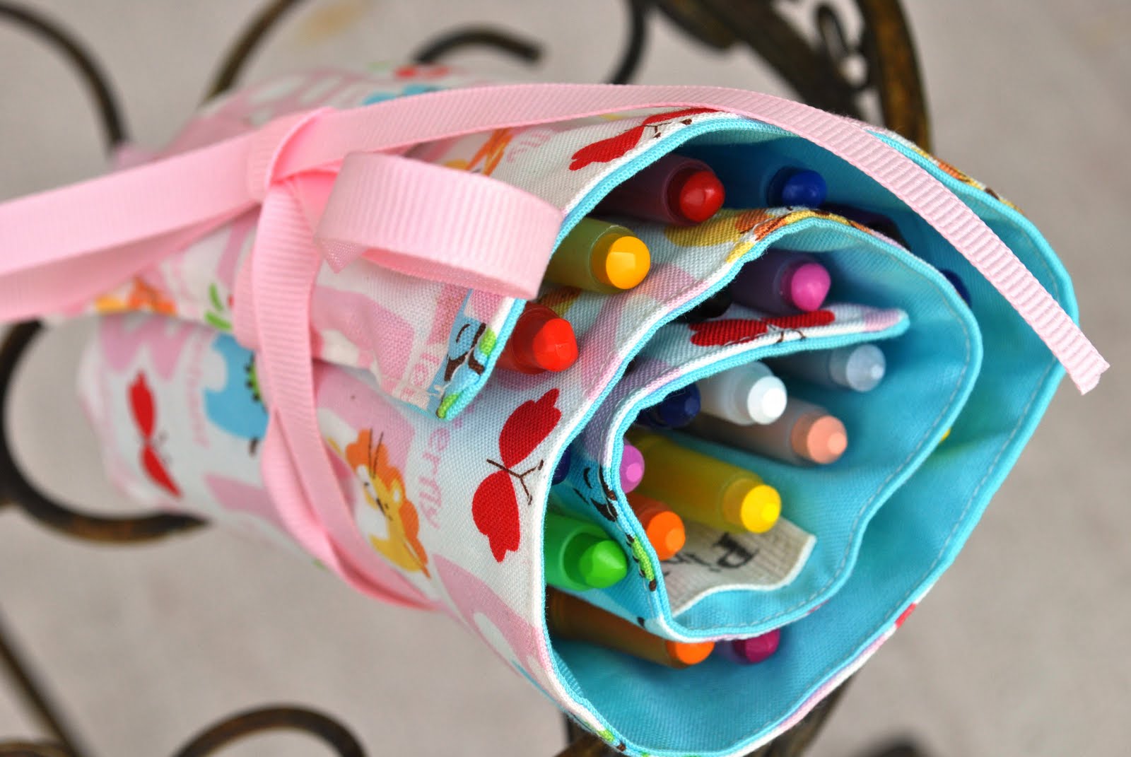 Pink Stitches: More Crayon Rolls!