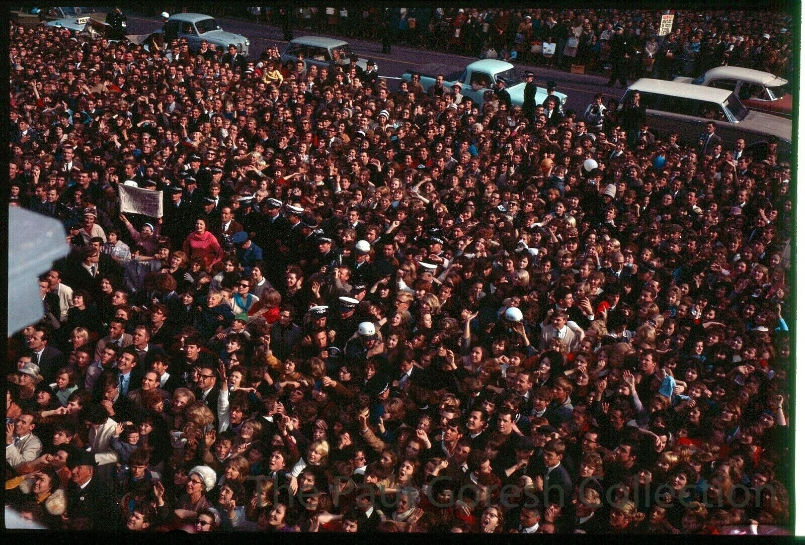 Meet the Beatles for Real: Now THAT's a crowd!