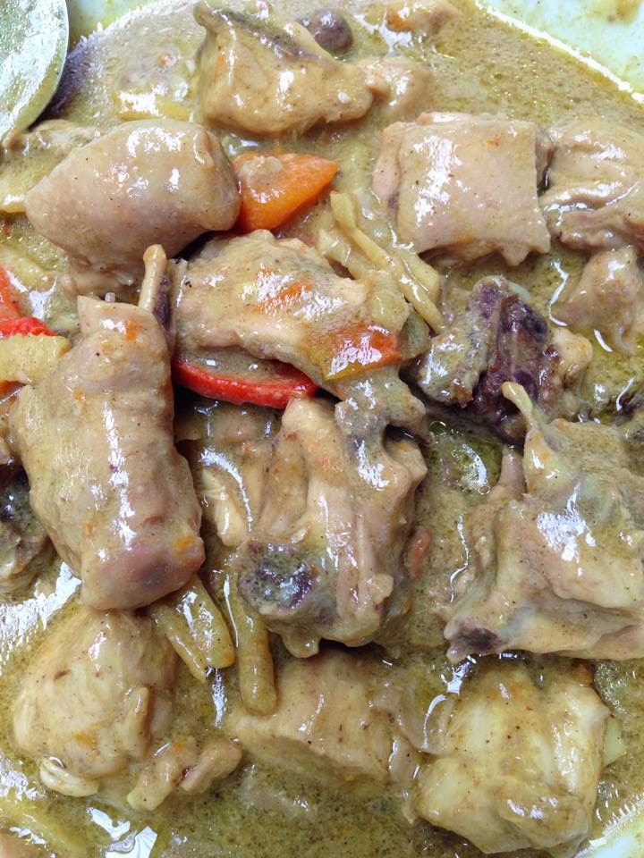 The Easy Kitchen: Pininyahang Manok (Pineapple Chicken) Recipe