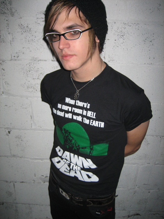 LAS FANS DE GERARD WAY AND MY CHEMICAL ROMANCE: Mikey Way