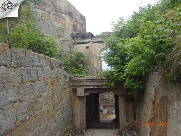 Avalabetta Hilltop and Gudibande Fort - Exploring the Unexplored 25/07/2015