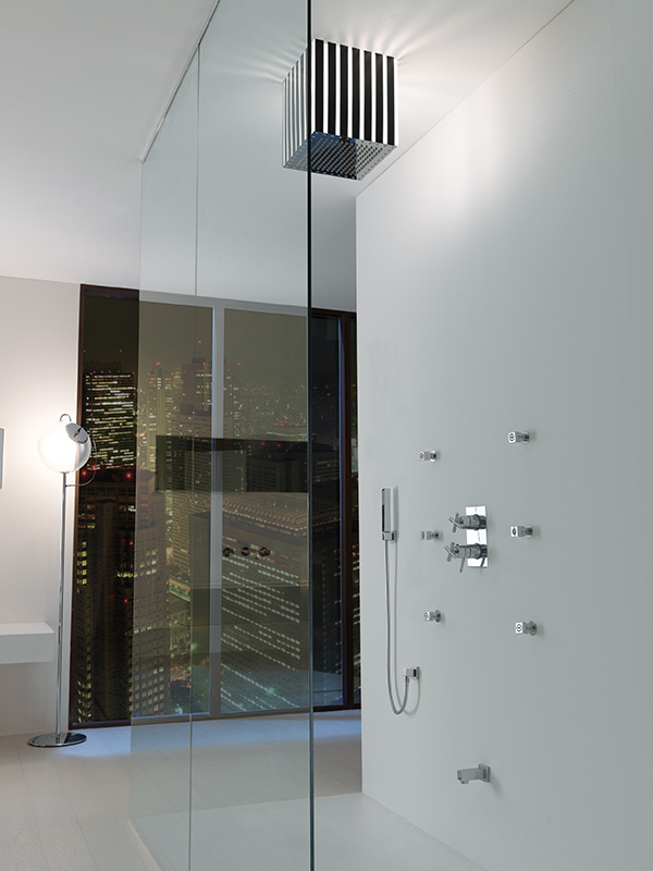 Walk in Showers, attractiveness round room baths offer extra relaxing ...