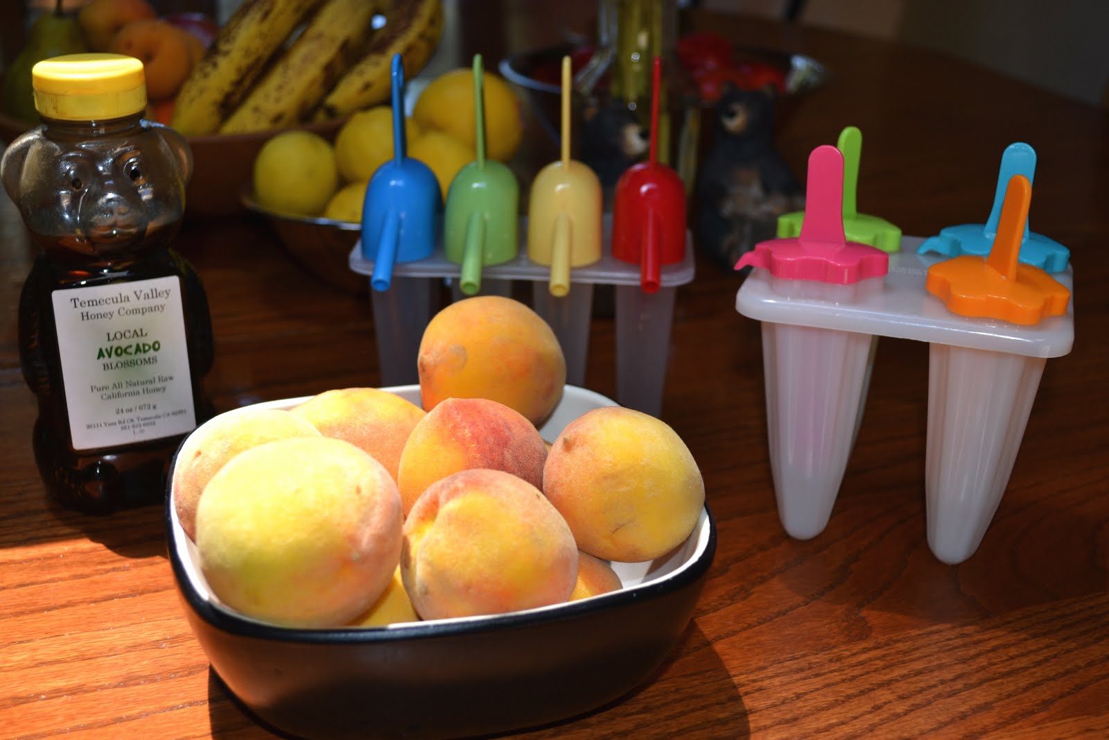 Getting Raw: Mountain Getaway and Fresh Peach Ice Pops!