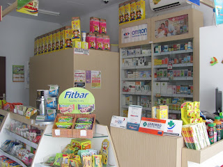 20 Contoh Desain Apotek Modern Terbaru - Desain Rumah