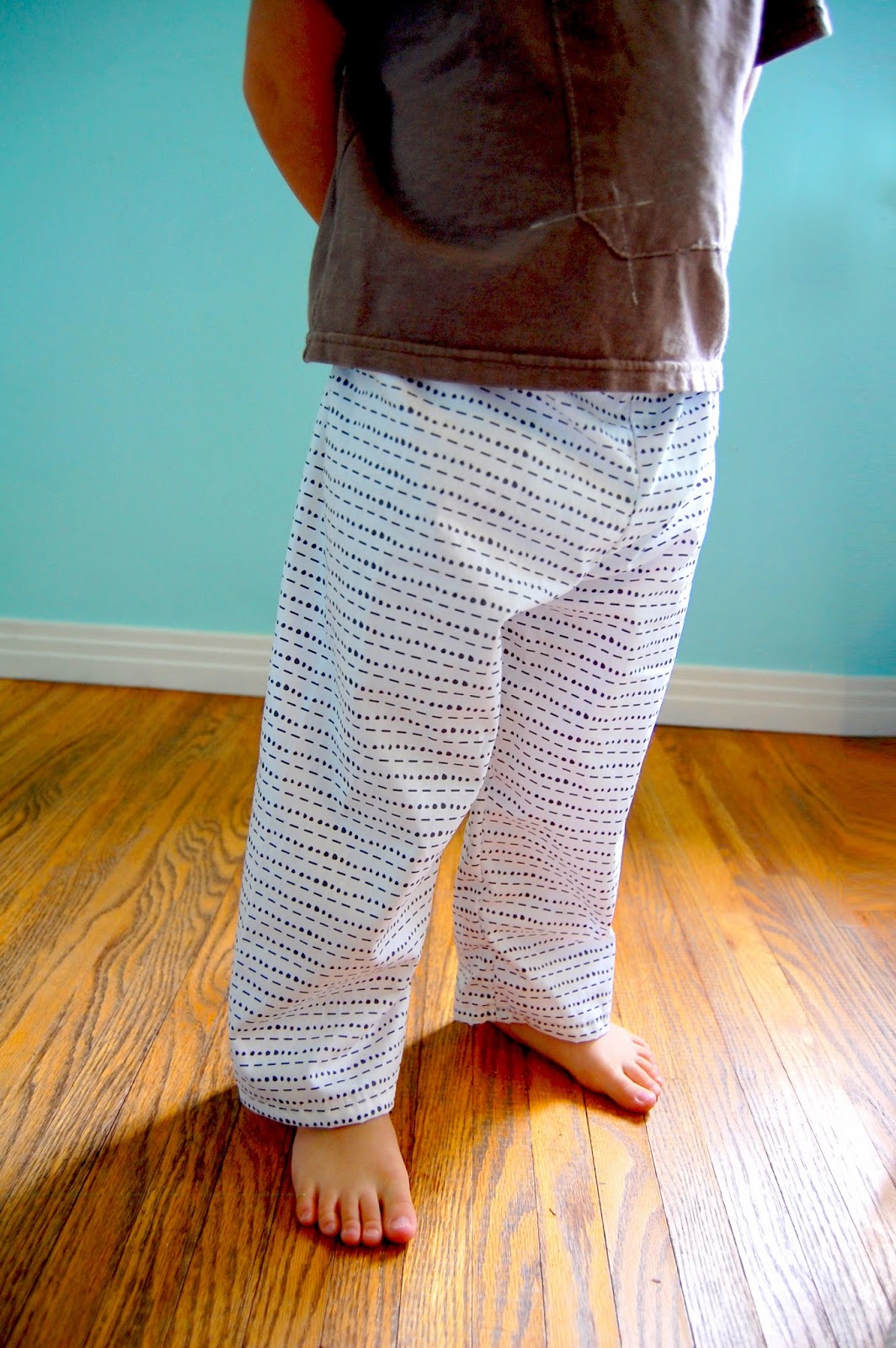sewing belly buttons boutique: Cherie Toddler Pants / SIMPLICITY 1573