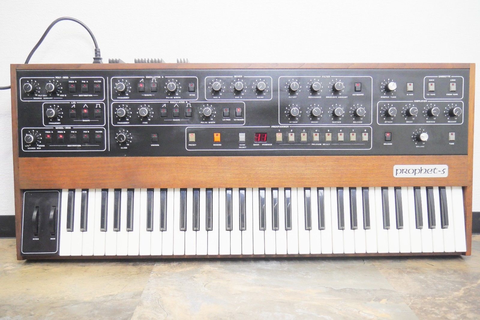 MATRIXSYNTH: SEQUENTIAL CIRCUITS Prophet 5 Rev.3.3 SN 5379