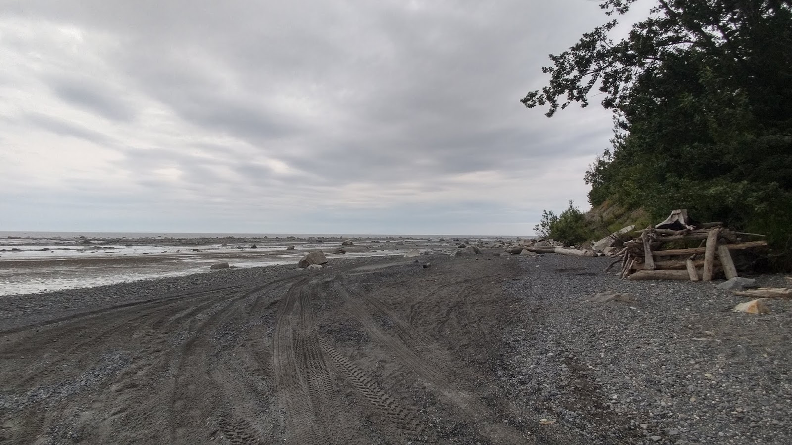 Dave'n'Kathy's Vagabond Blog: North Along Cook Inlet to Captain Cook ...