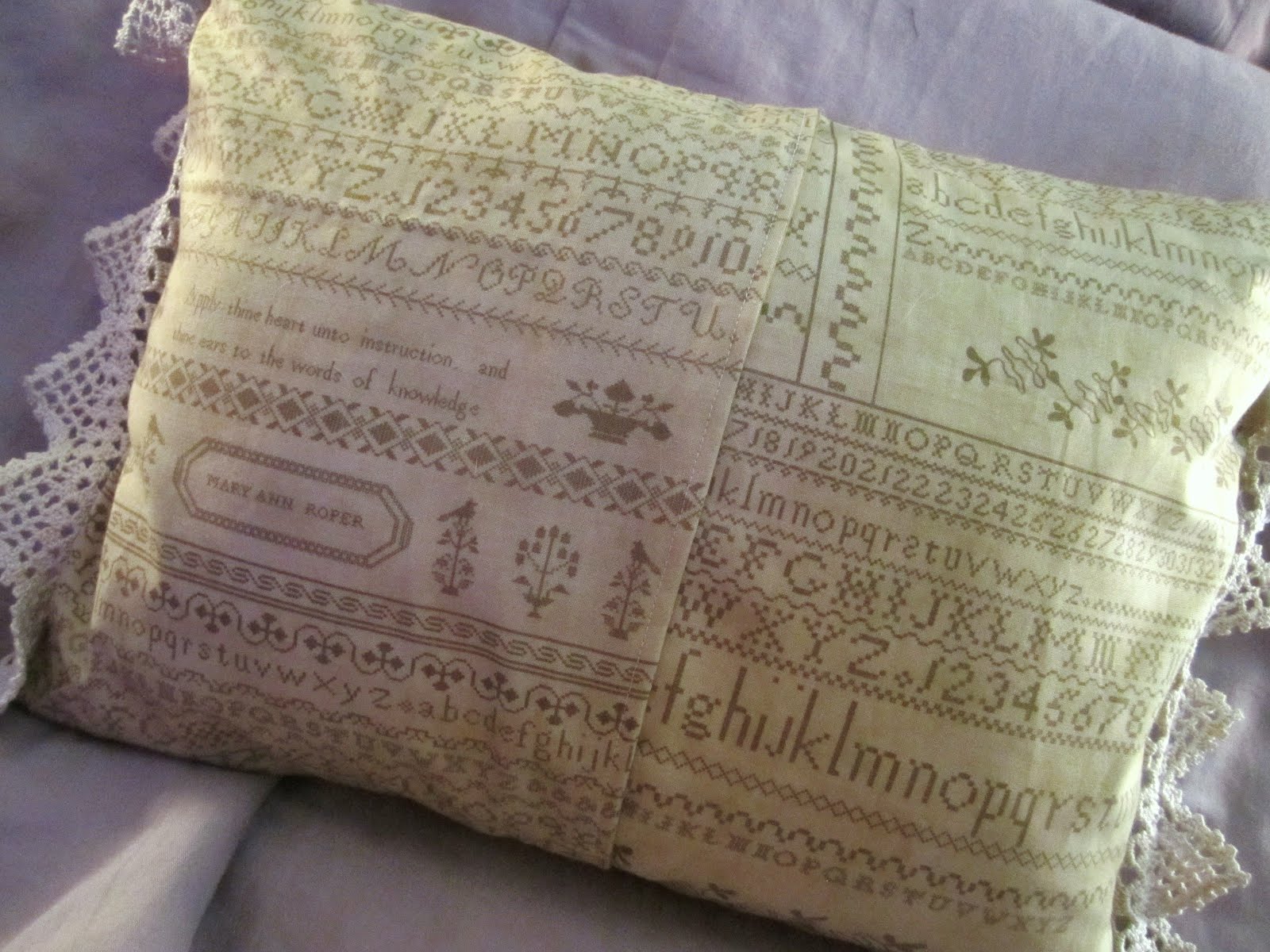 The Worlds Largest Collection of Smalls: Peter and Peep