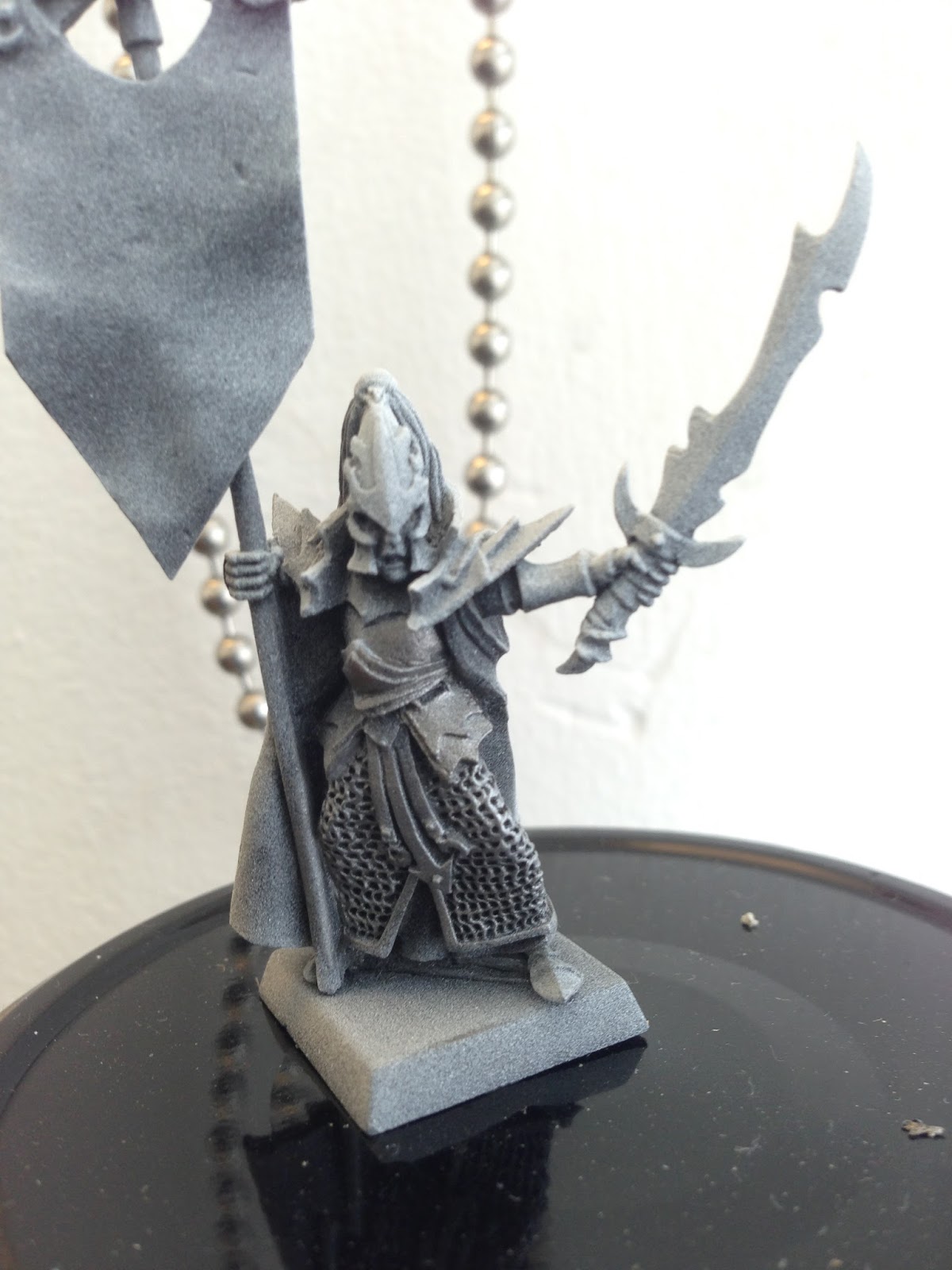 Sable and Spray: Dark Elf Standard Bearer of Khaine for Warhammer ...