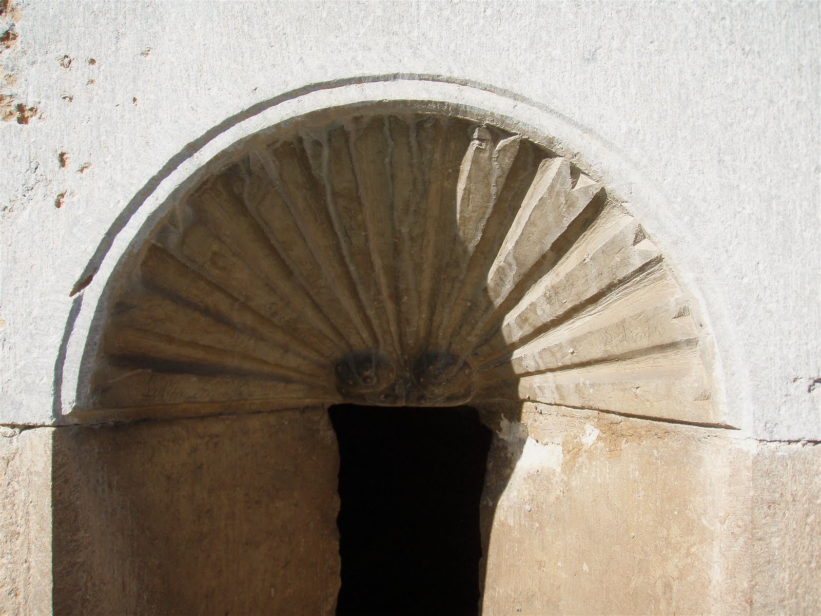 El Camino de Santiago desde Asturias: "La concha de Vieira como símbolo ...