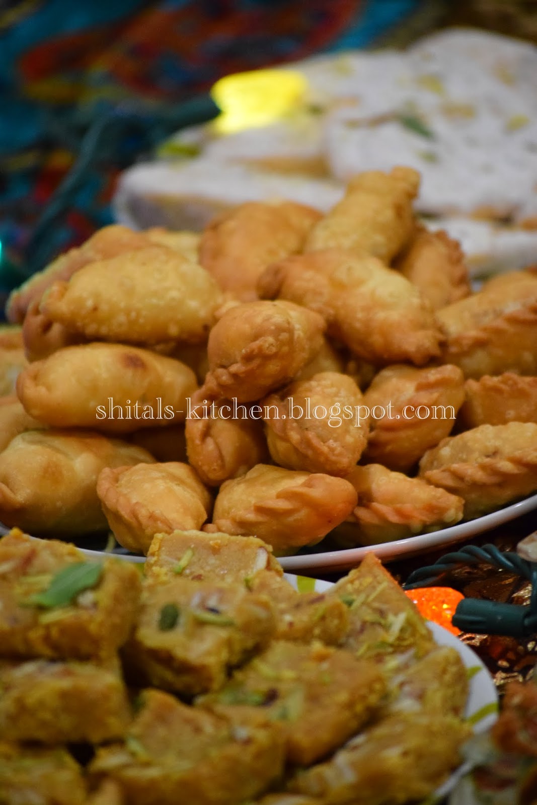 Shital's-Kitchen: Sweet Ghughra