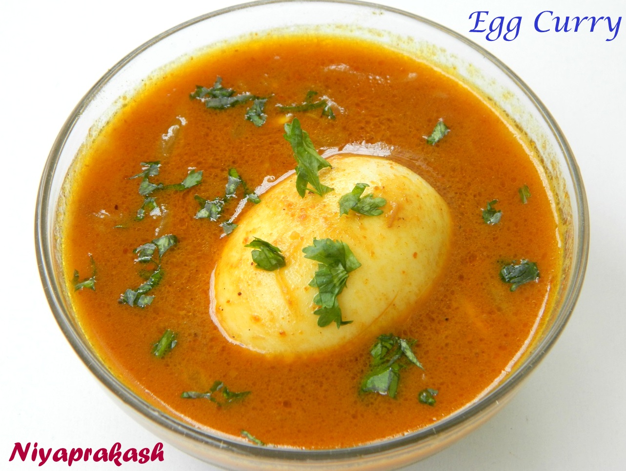 Niya's World: Varutharacha Egg Curry (Mutta curry)