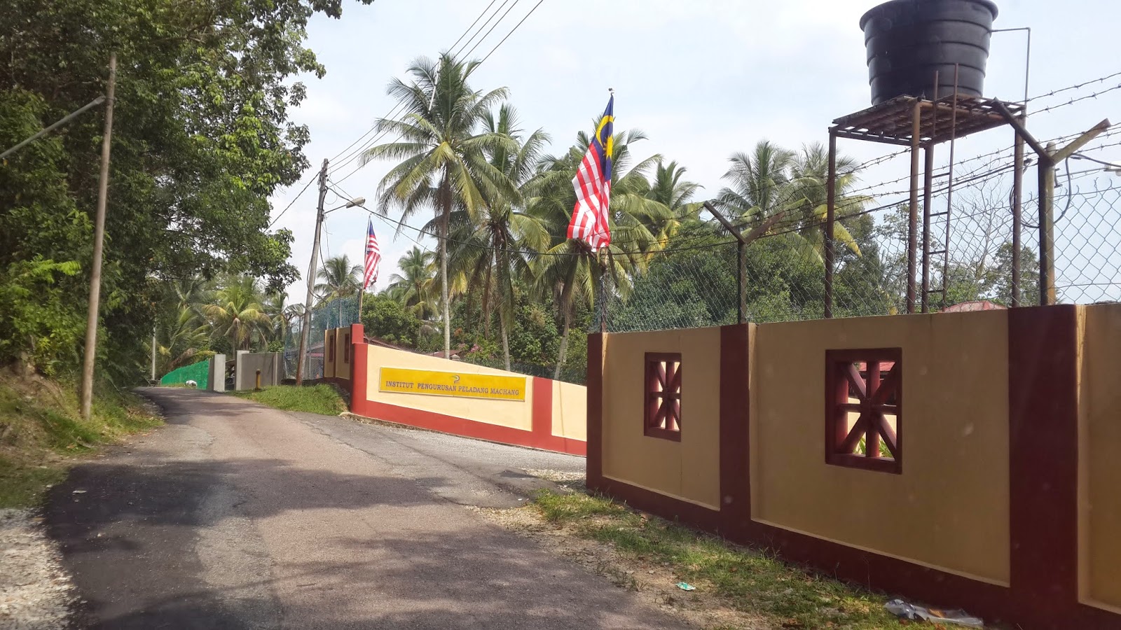 INSTITUT PENGURUSAN PELADANG MACHANG: LOKASI