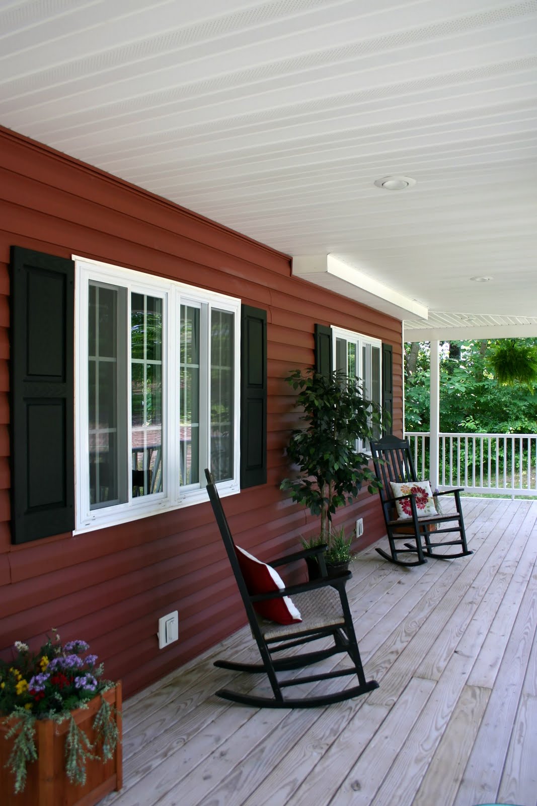 red house for sale: Front Porch living in style