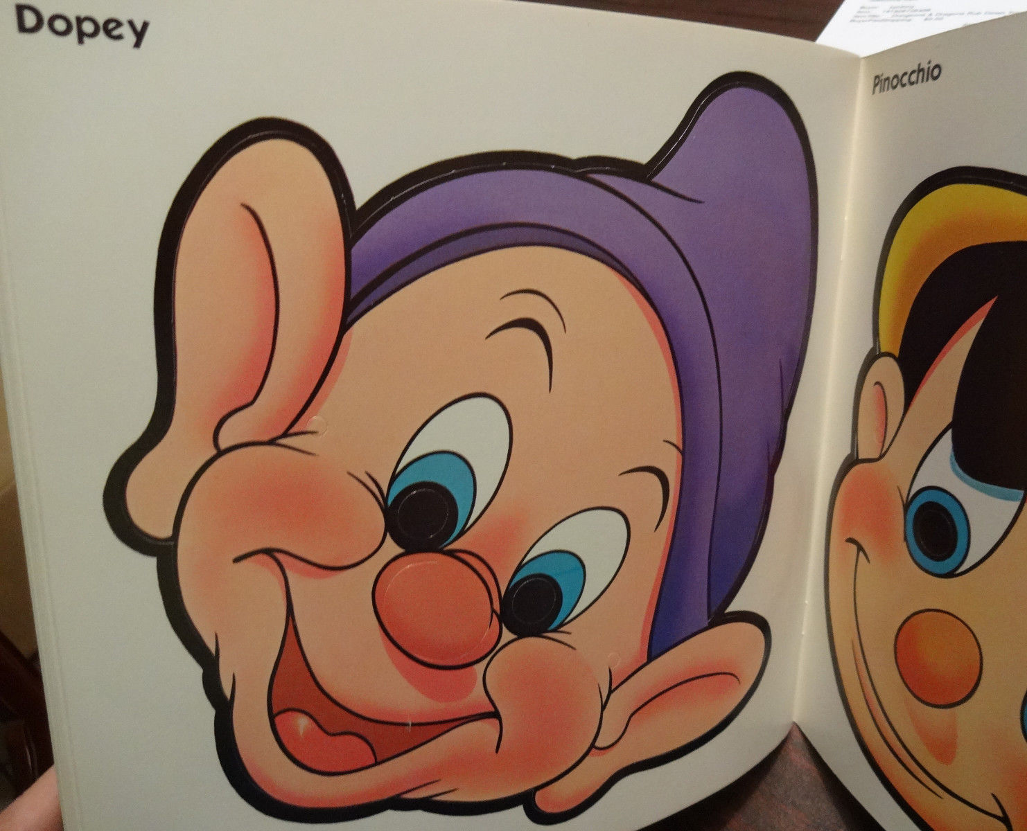 Filmic Light - Snow White Archive: 1985 Disney Book of Masks