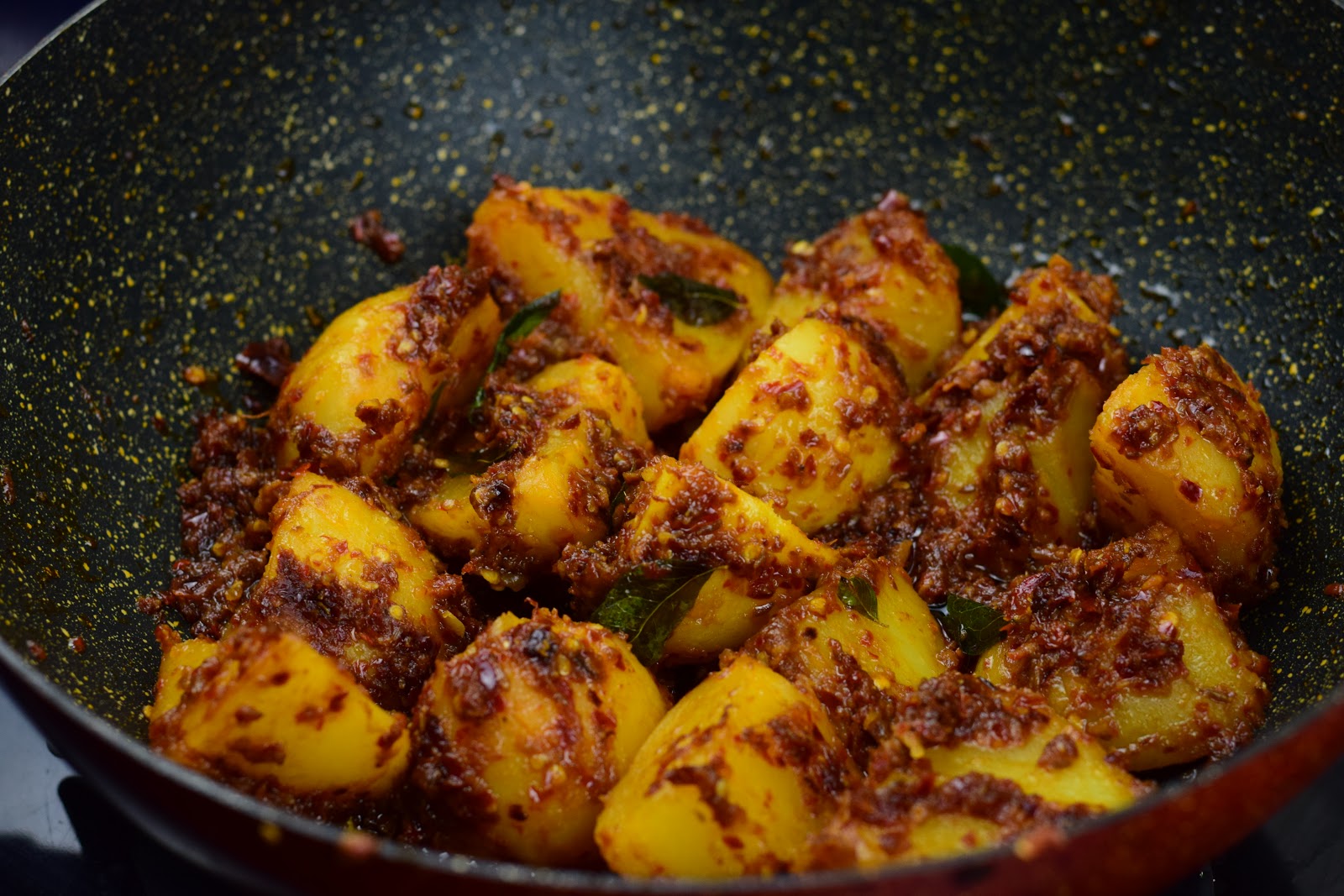 Potato Curry Recipe | Easy Potato Dish | Aloo Curry Recipe | Spicy ...