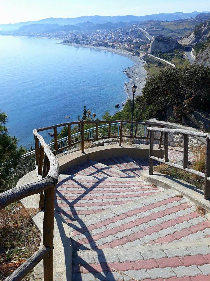 Bova Marina RC. Splendida località posta sul Mar Jonio a circa 40 km da ...