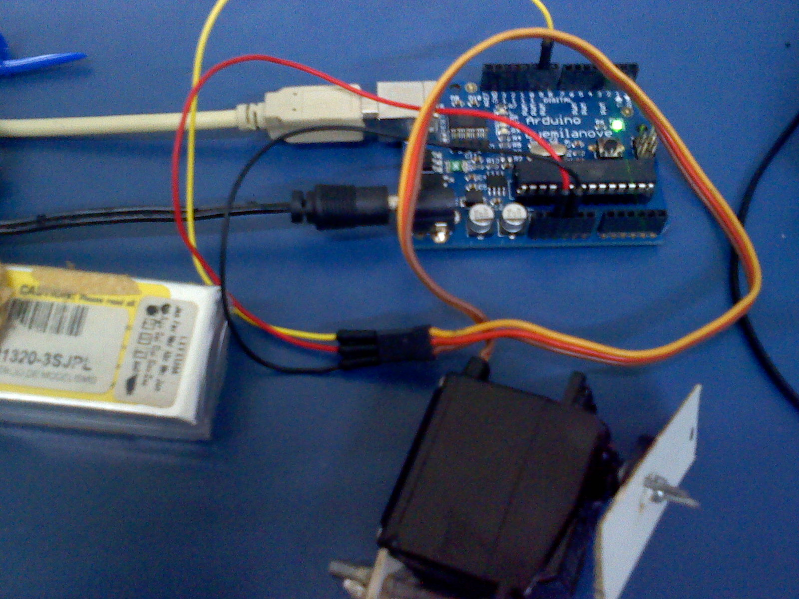 José Maria DVD Filho: Arduino + Servo Motor José Maria DVD Filho: Arduino + Servo Motor