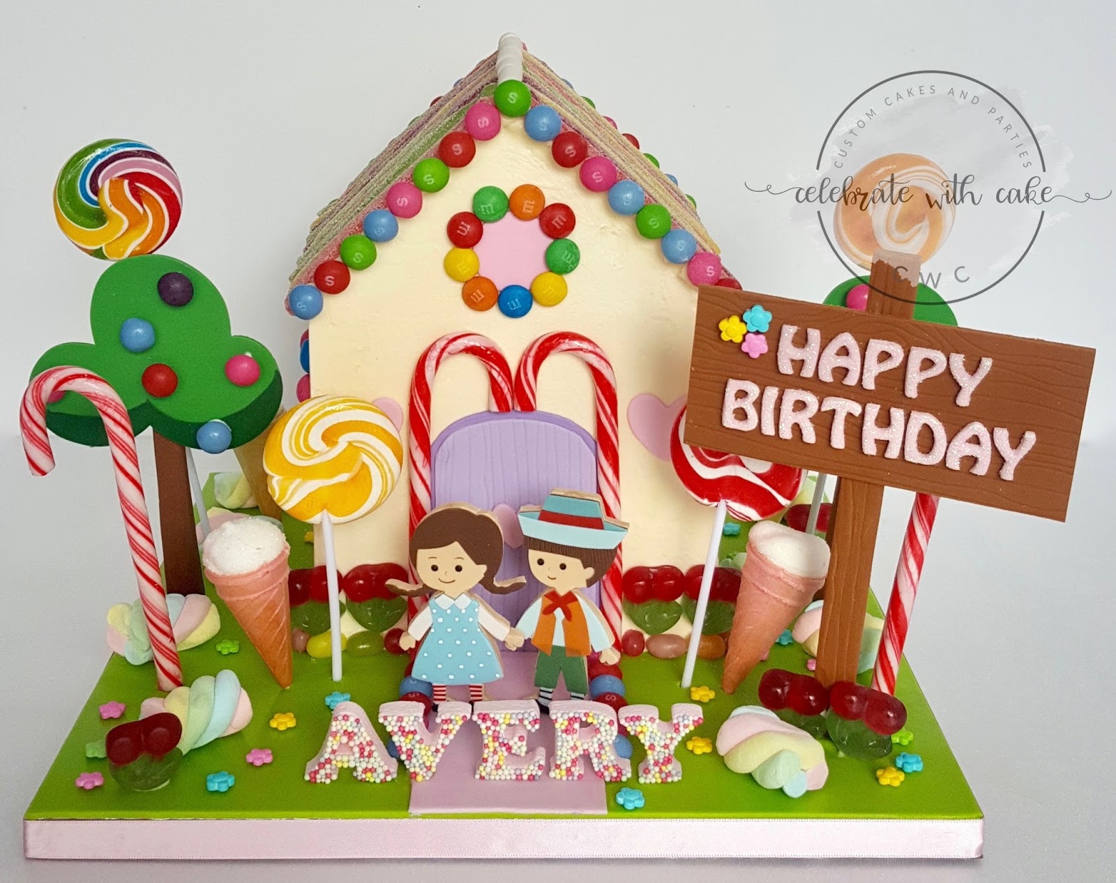 Celebrate with Cake!: Hansel and Gretel Gingerbread house Cake