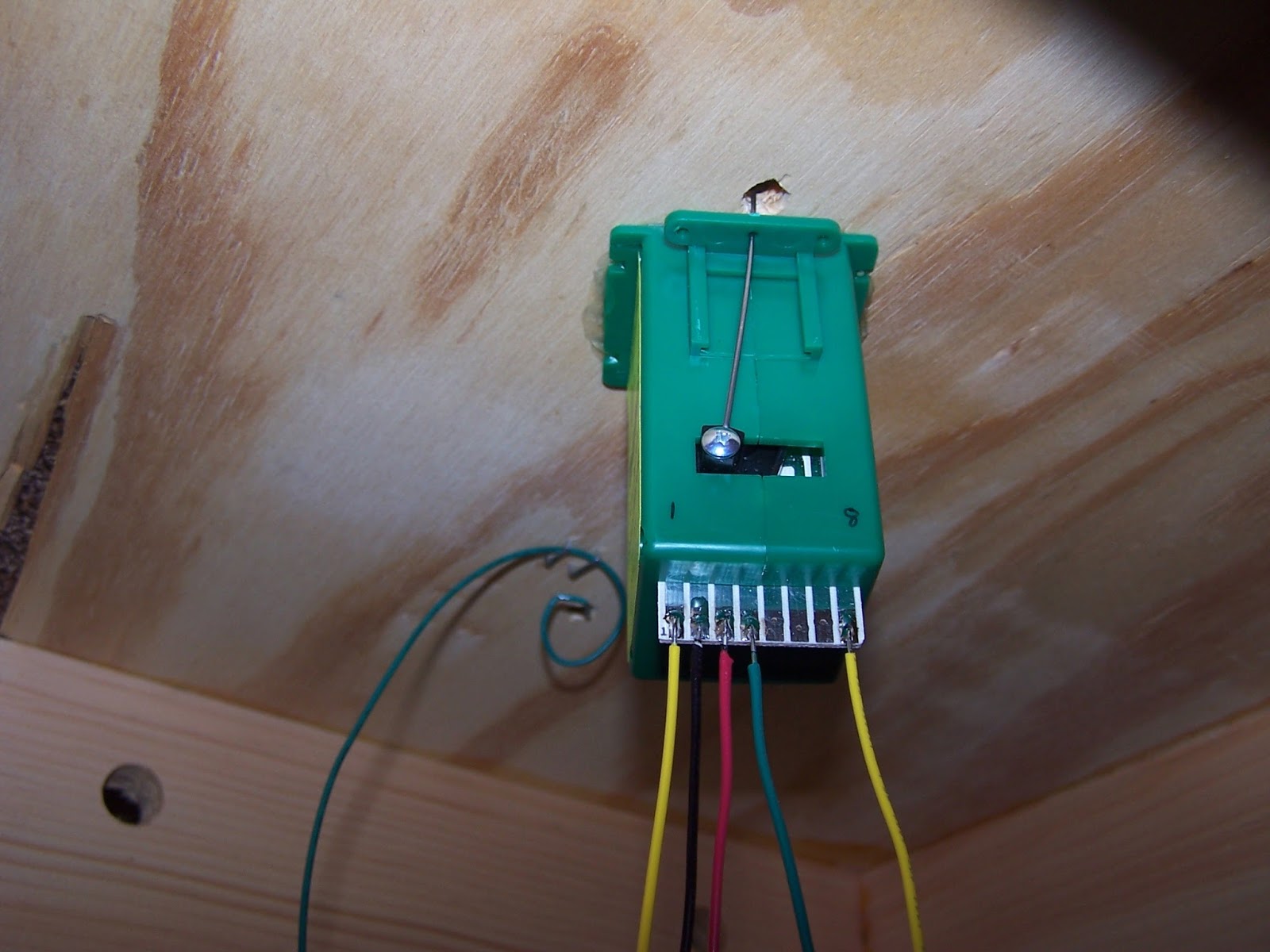 D & H "Colonie Main" layout: Installing Tortoise switch machines