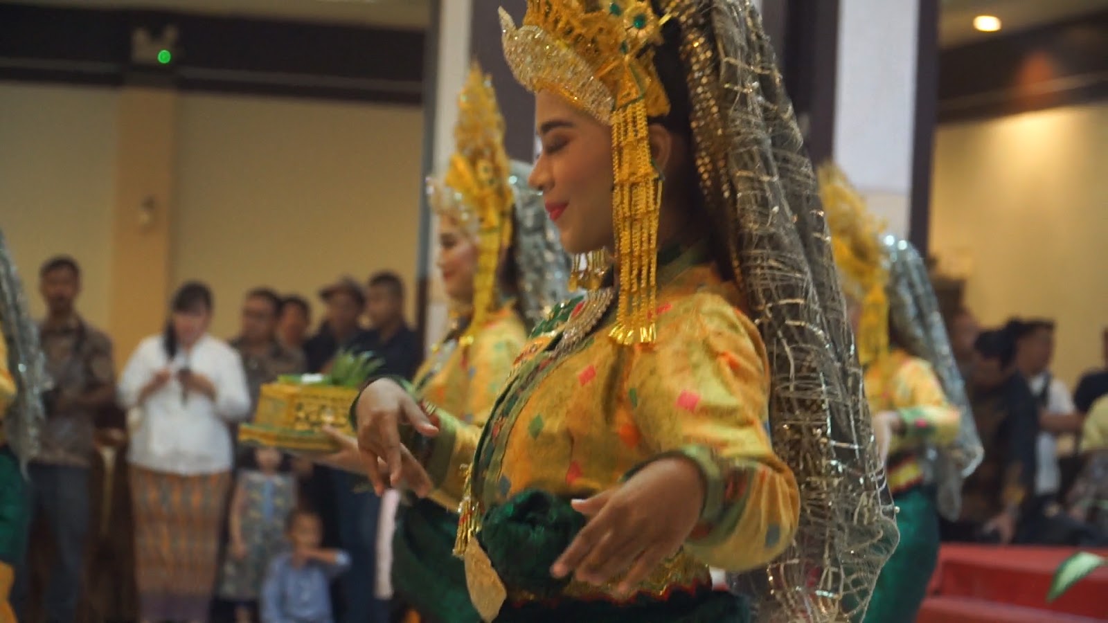 Jalan Pintas: Tari Persembahan Melayu / Tari Makan Sirih