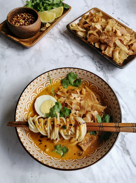 Burmese Chicken Khow Suey (Khowse) - Spicy Fusion Kitchen