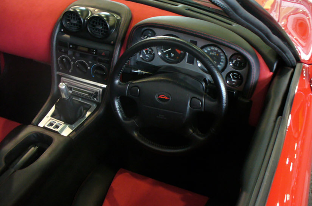 A Cobra inspired Kiwi Kit, the Almac Sabre