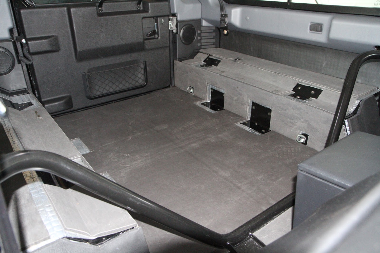 Defender 90 XS: Sound Deadening Phase 3 (Rear Tub)