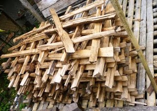 Annaz Mohd: Pergi Sekolah Bawa Kayu Api..