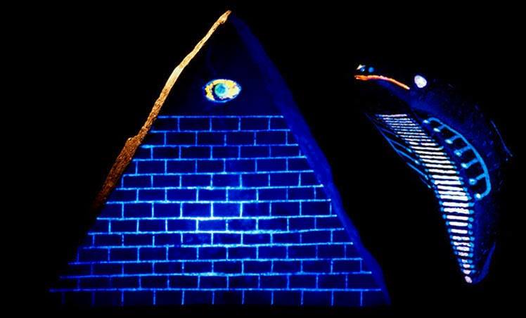 Ecuador :: Pirámide Negra y La Cobra Real