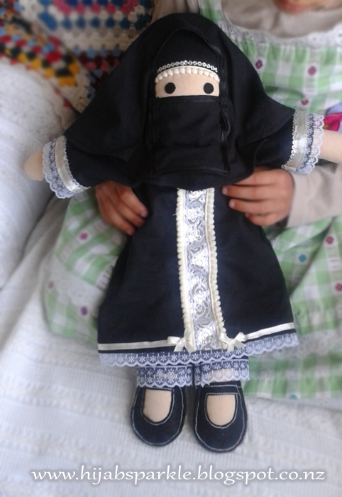 Hijab Sparkle: Muslim Dolls