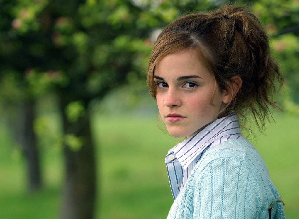 SMART GIRLS WORLD WIDE, SMART GIRLS WALLPAPERS: SMART AMERICAN GIRL EMA ...