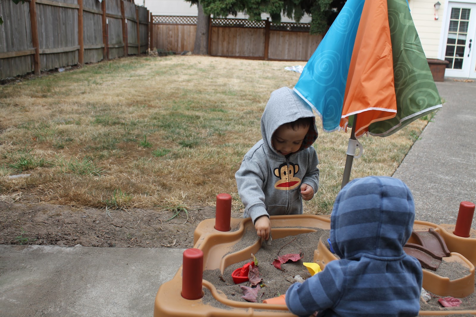cute and peculiar: Fall sand play {Kids Co-op}
