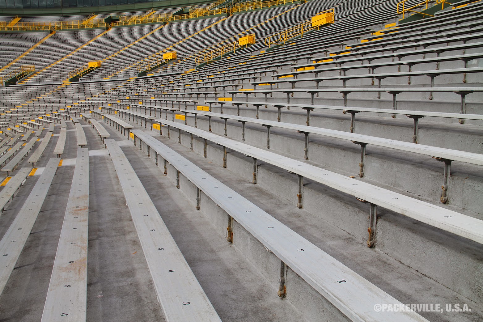 PACKERVILLE, U.S.A.: Jets at Packers Gallery