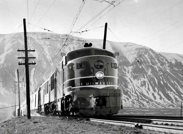 Σιδηροδρομικά Νέα: FM Erie-built – η αεροδυναμική ντιζελομηχανή που ...