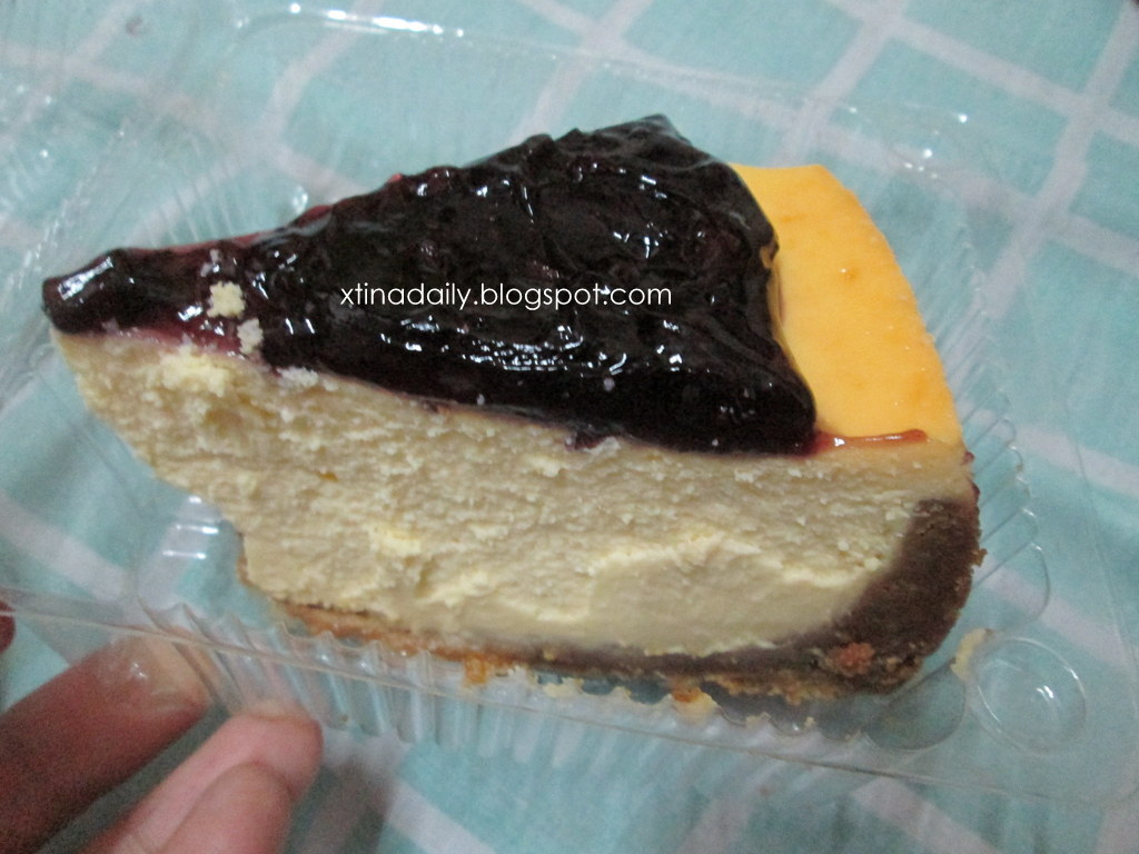 Banapple's Blueberry Cheesecake - celebraTINg exisTENce