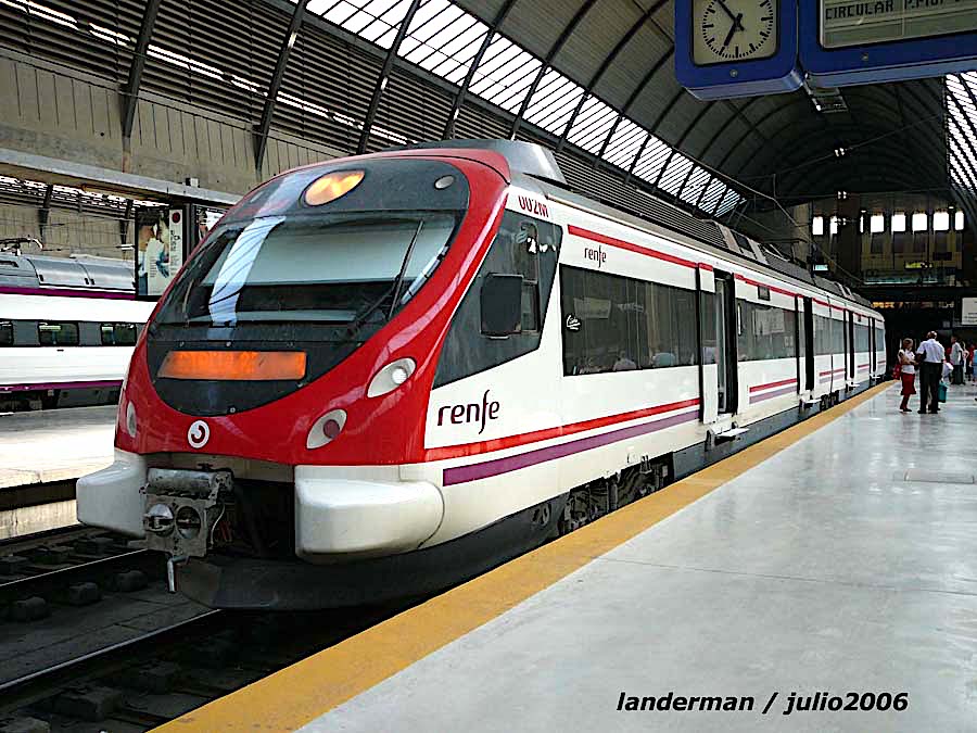 Trenes y tiempos: Las tracciones térmica y eléctrica en RENFE (CIII ...